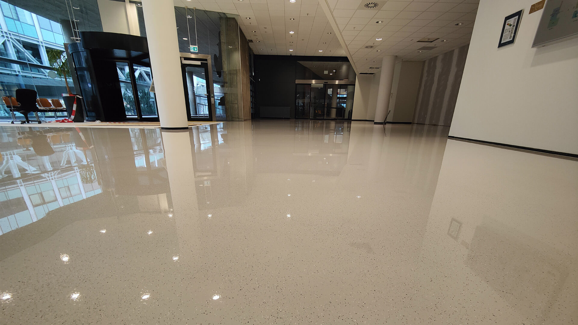 Gietvloer / Coating laten leggen - LeveL Vloeivloeren